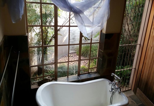 African Silhouette Guesthouse in Benoni, Gauteng