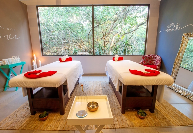 Emdoneni Lodge in Hluhluwe, KwaZulu Natal