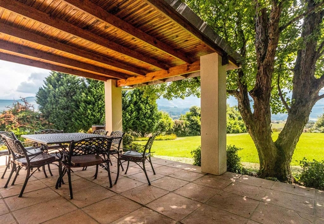 Inqevu Lodge in Champagne Valley, KwaZulu Natal