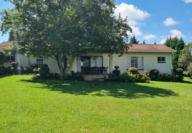 Inqevu Lodge in Champagne Valley, KwaZulu Natal